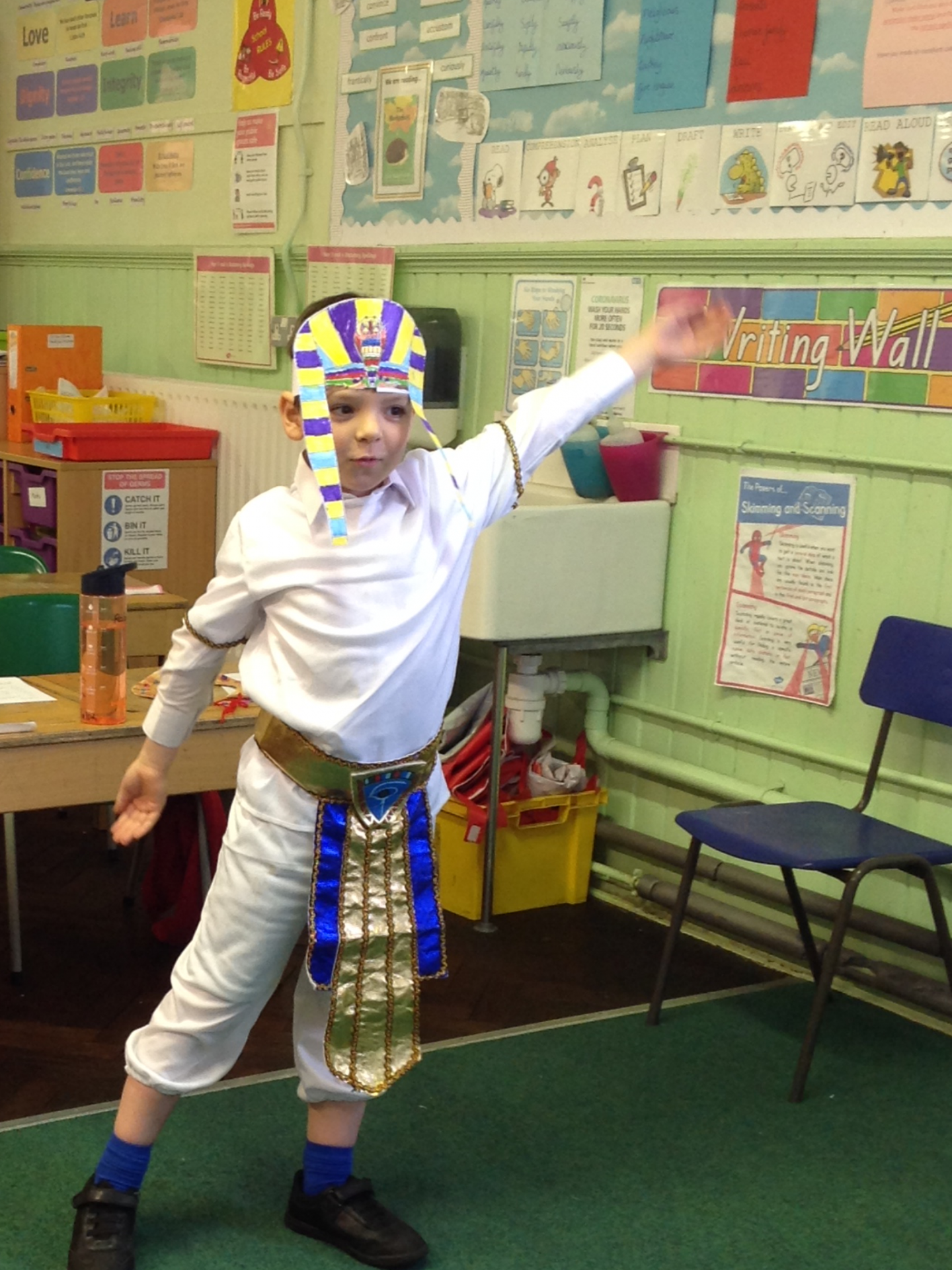 Holy Trinity Junior School | 72C3BCD1-861B-4987-BA89-397EC01D91ED